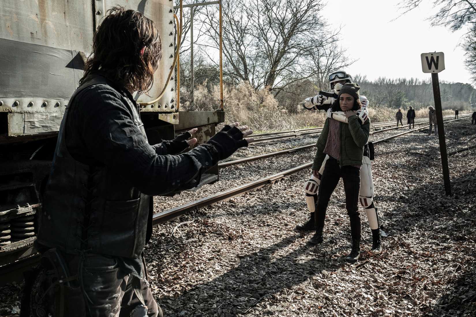 Why can’t The Walking Dead find Daryl Dixon a romantic partner?