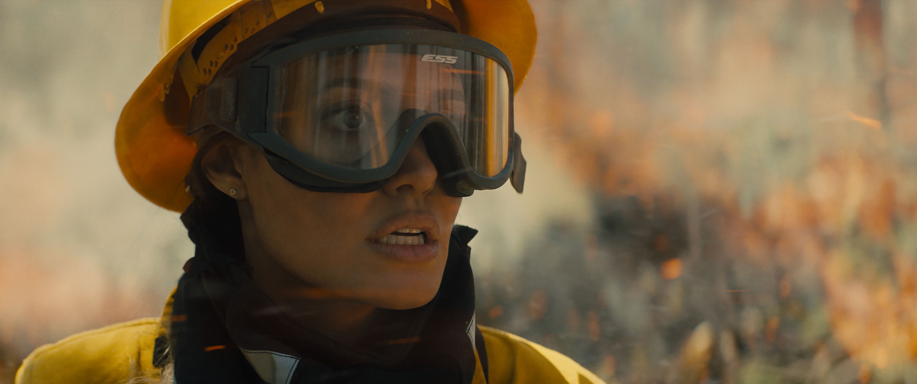 Those Who Wish Me Dead review: the usual lady cowboy firefighter fetish ...