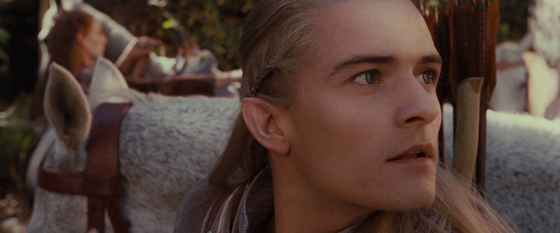 Orlando Bloom’s odd facial expressions tell the secret story of Legolas