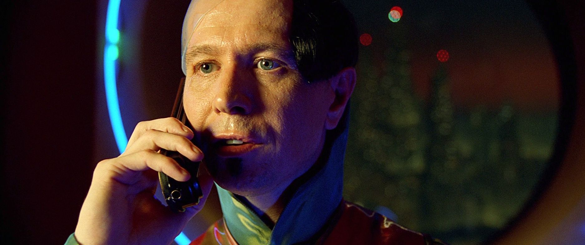 Fifth Element’s Zorg does the Marvel Thanos story with much more style