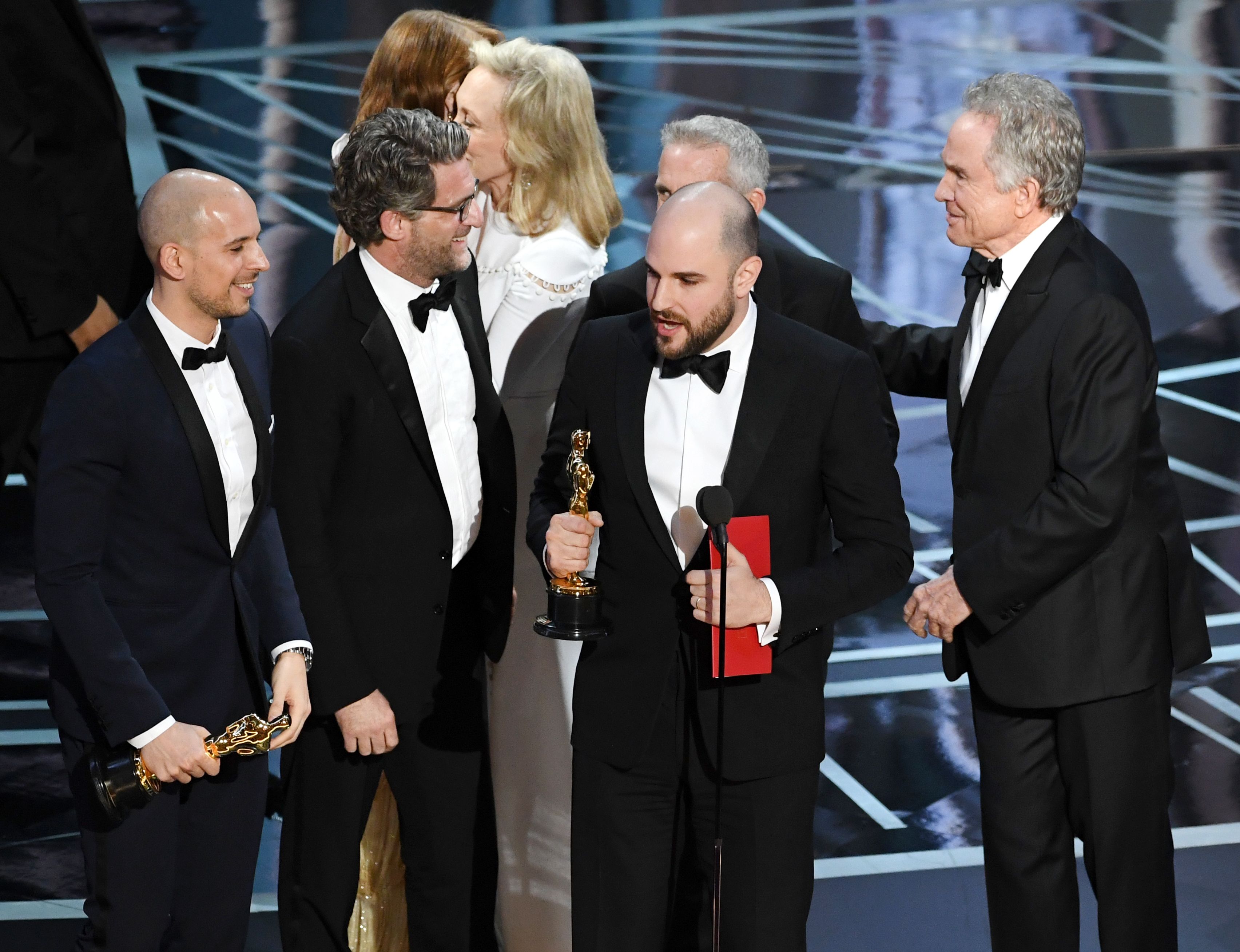 What really happened during the La La Land/Moonlight Best Picture mix-up